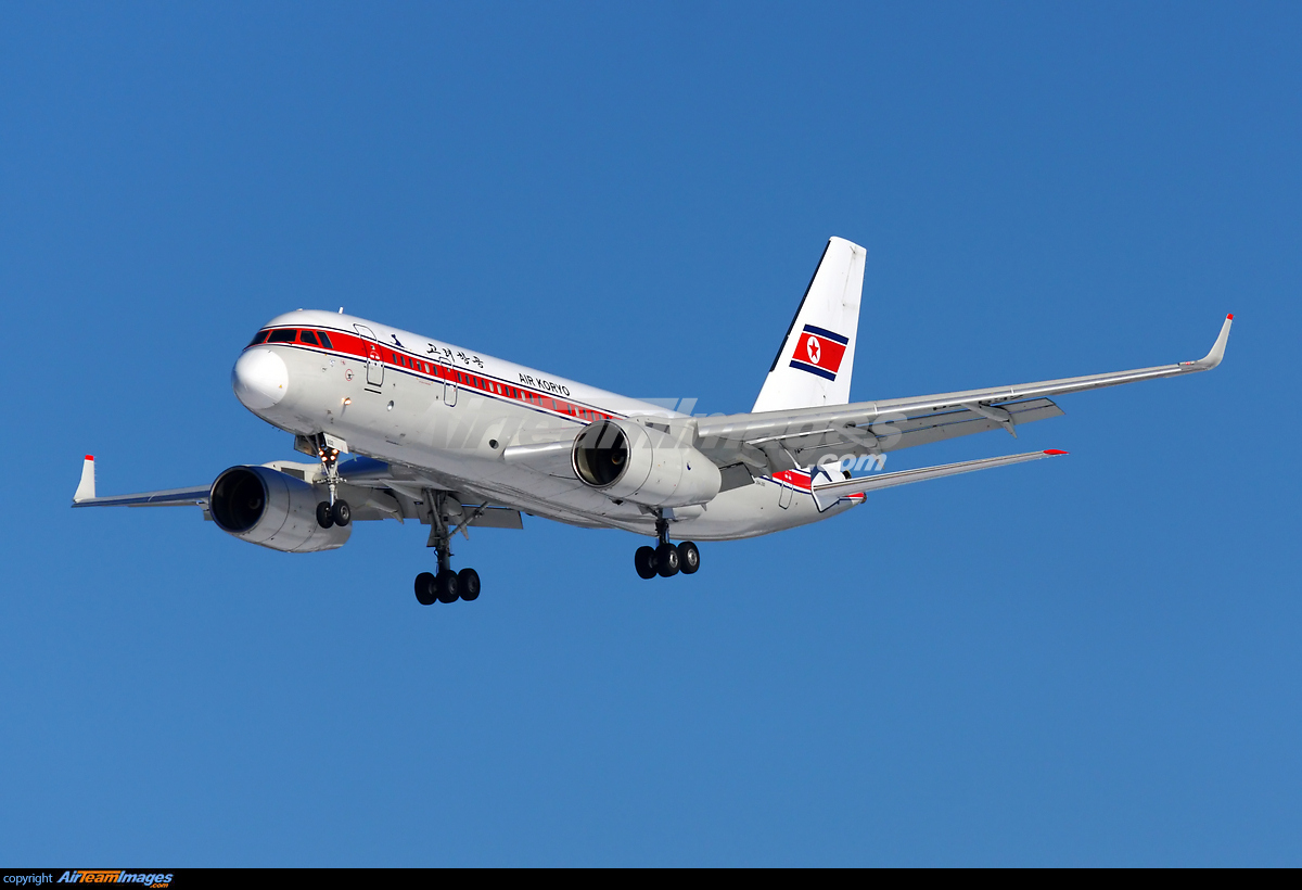 Tupolev Tu-204-300 - Large Preview - AirTeamImages.com