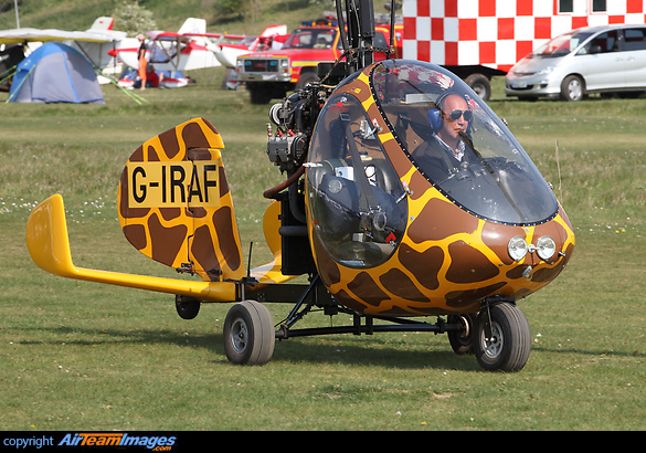 RAF 2000 GTX-SE (G-IRAF) Aircraft Pictures & Photos - AirTeamImages.com