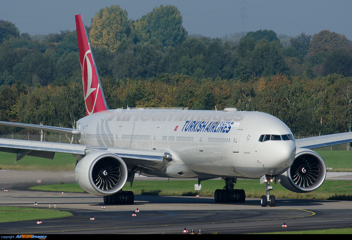 Boeing 777-3F2/ER - Large Preview - AirTeamImages.com