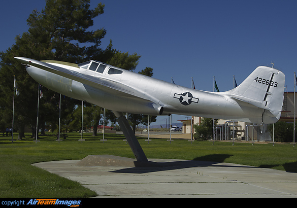Bell P-59B Airacomet (44-22633) Aircraft Pictures & Photos ...