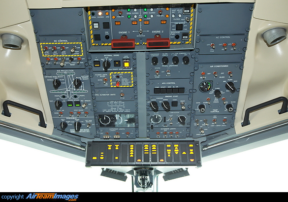 Bombardier Dash 8-402Q (SP-EQE) Aircraft Pictures & Photos ...