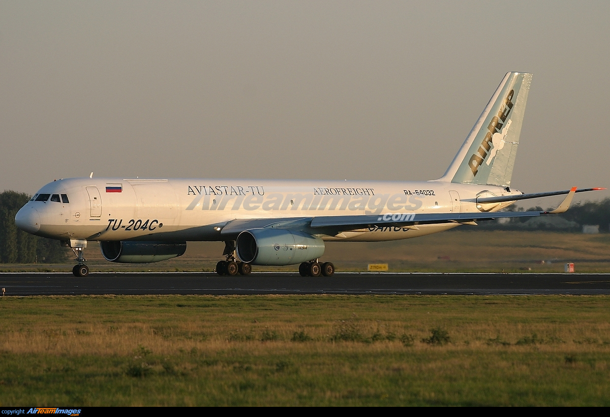 Tupolev Tu-204-100C - Large Preview - AirTeamImages.com