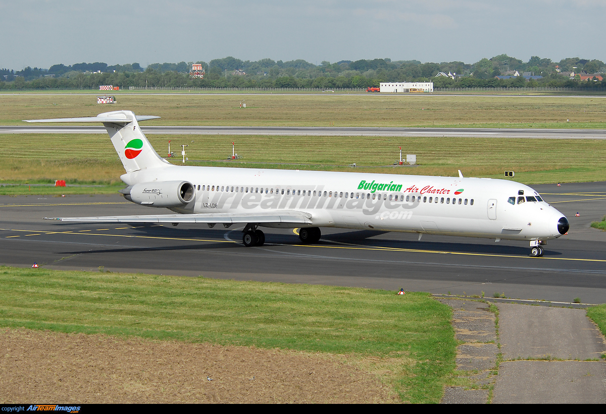 McDonnell Douglas MD-82 - Large Preview - AirTeamImages.com