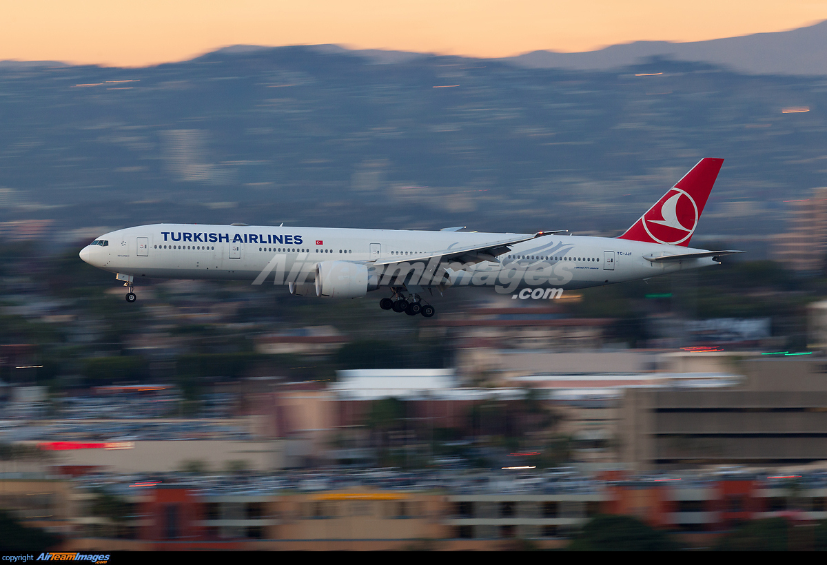Boeing 777-3F2/ER - Large Preview - AirTeamImages.com