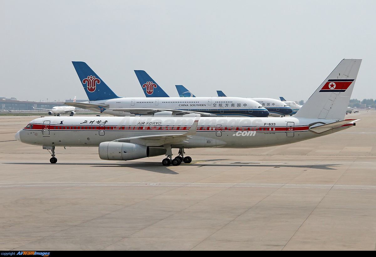 Tupolev Tu-204-100B - Large Preview - AirTeamImages.com