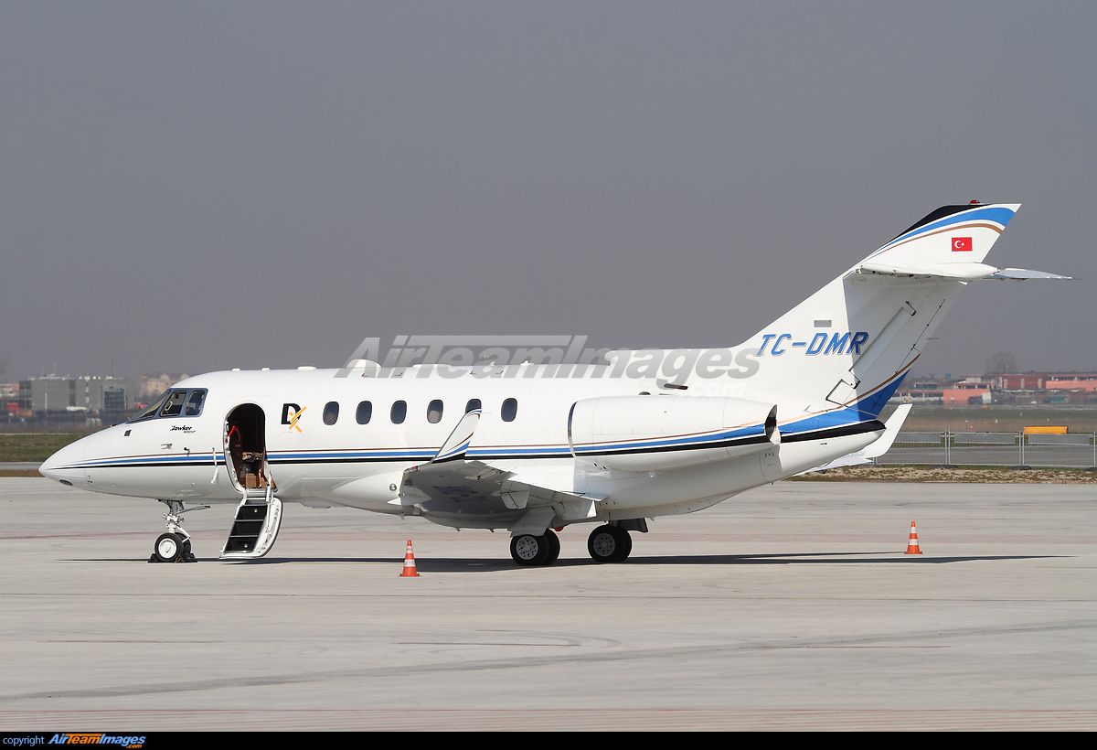Hawker Beechcraft 900XP - Large Preview - AirTeamImages.com