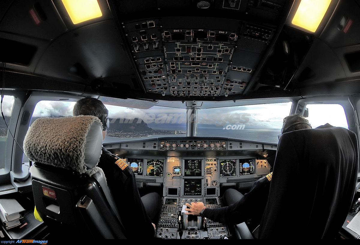 Airbus A320-214 - Large Preview - AirTeamImages.com Airbus A320-214 - Large Preview - AirTeamImages.com