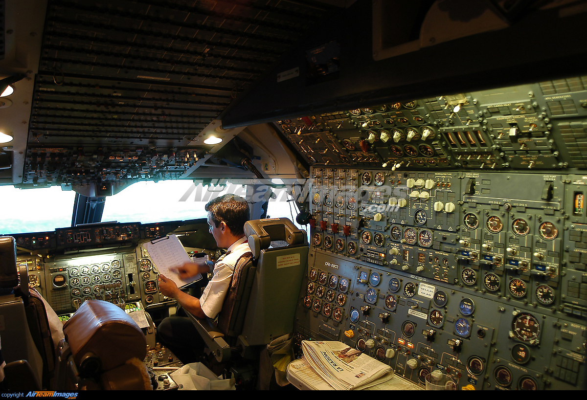 Boeing 747-341 - Large Preview - AirTeamImages.com