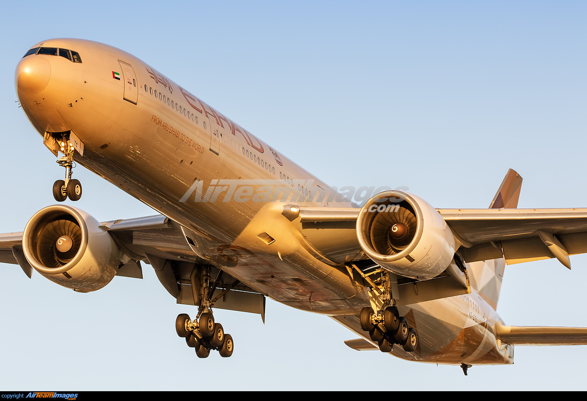 Boeing 777-3FX/ER - Large Preview - AirTeamImages.com