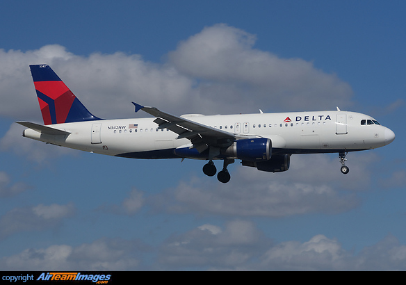 Airbus A320-211 (N342NW) Aircraft Pictures & Photos - AirTeamImages.com