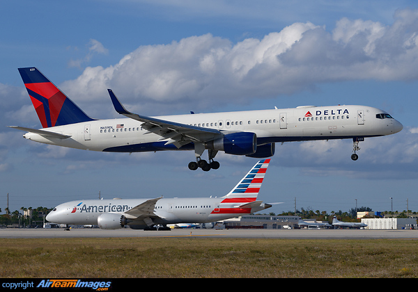Boeing 757-232 (N659DL) Aircraft Pictures & Photos - AirTeamImages.com