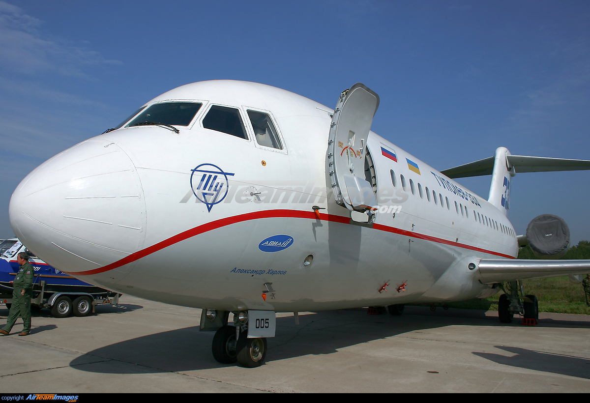 Tupolev Tu-334 - Large Preview - AirTeamImages.com