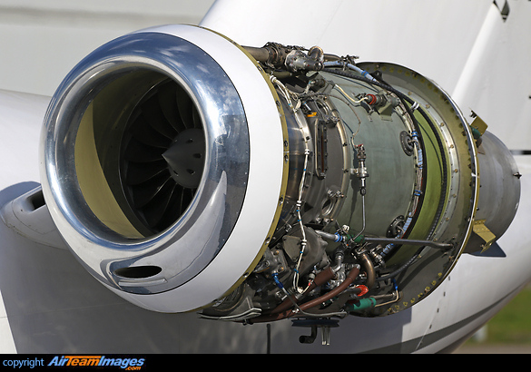 Williams FJ44 Engine (OO-PHI) Aircraft Pictures & Photos ...