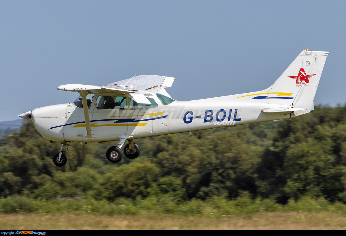 Cessna 172N Skyhawk II - Large Preview - AirTeamImages.com