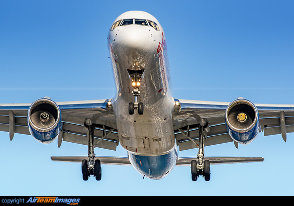 Boeing 757-27B (G-LSAE) Aircraft Pictures & Photos - AirTeamImages.com