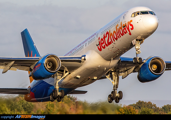 Boeing 757-27B (G-LSAE) Aircraft Pictures & Photos - AirTeamImages.com