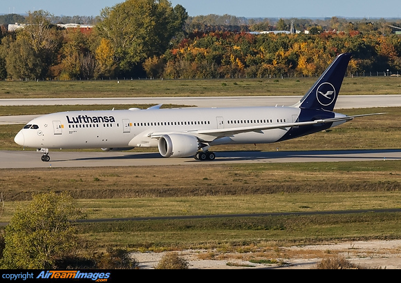Boeing 787-9 Dreamliner (D-ABPA) Aircraft Pictures & Photos - AirTeamImages.com