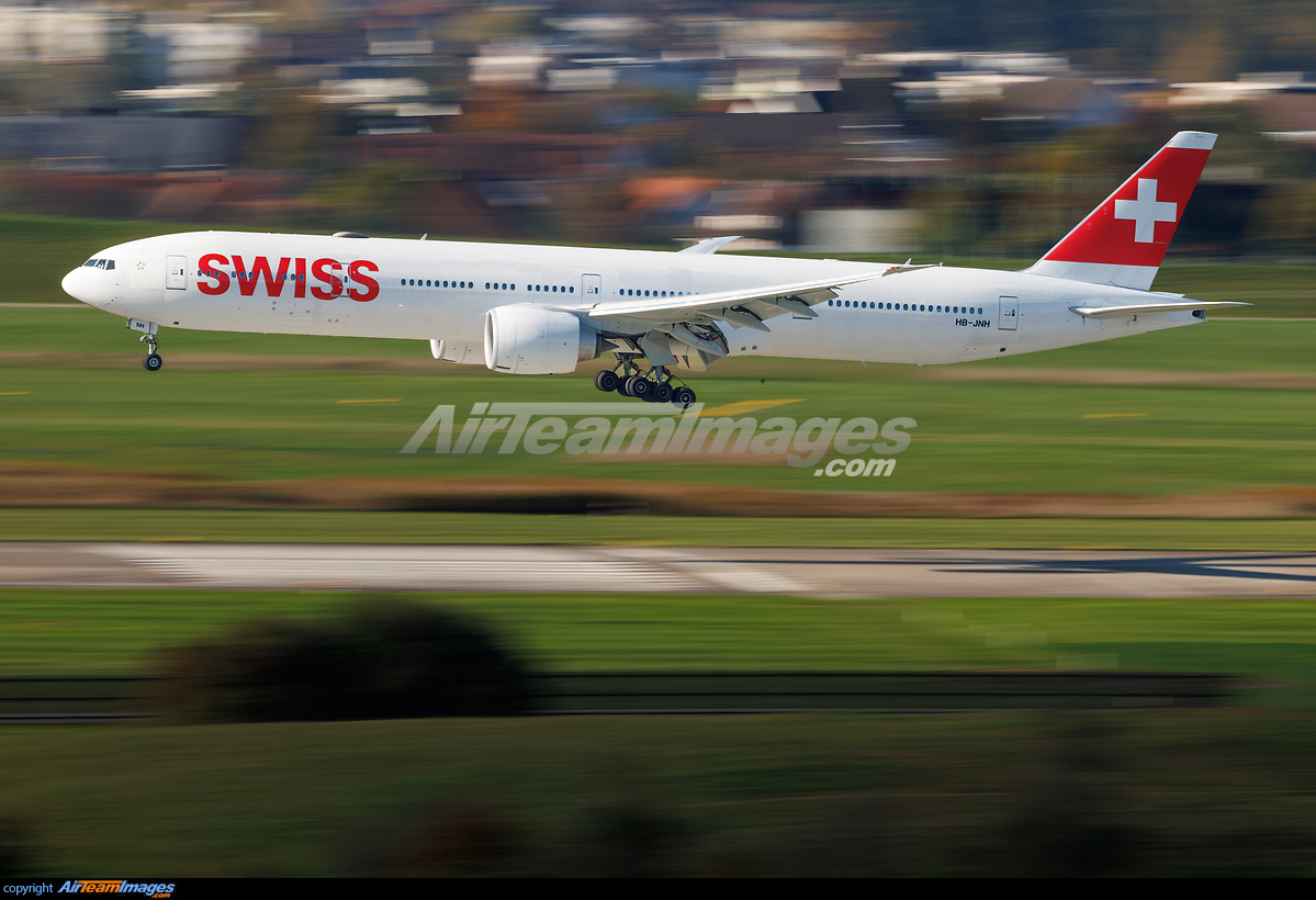 Boeing 777-3DE/ER - Large Preview - AirTeamImages.com