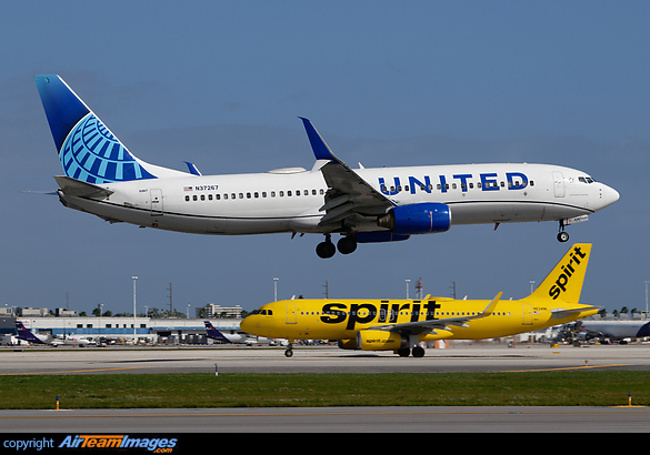 Boeing 737-824 (N37267) Aircraft Pictures & Photos - AirTeamImages.com