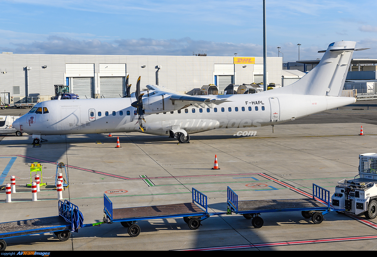 ATR 72-500 - Large Preview - AirTeamImages.com
