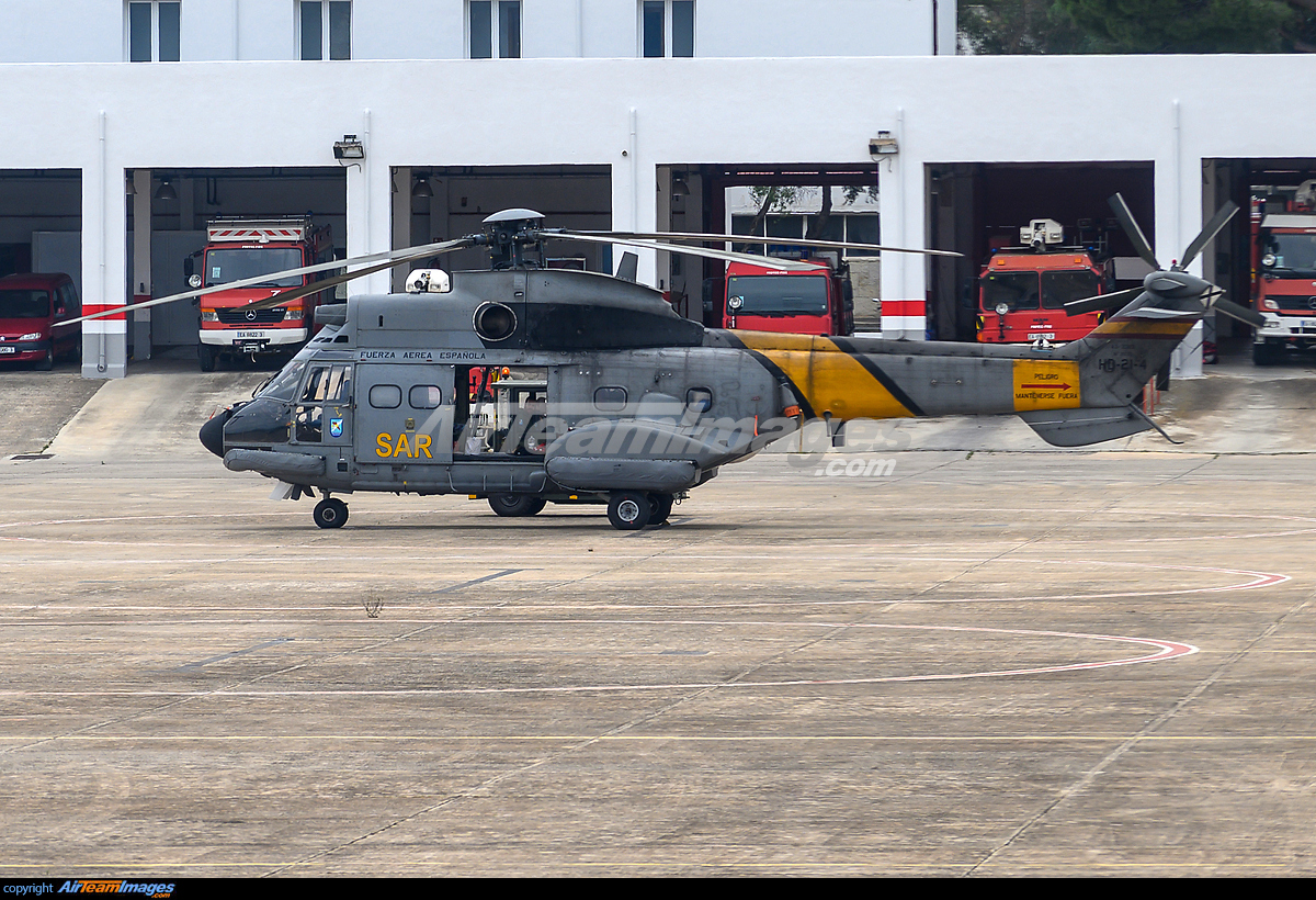 Eurocopter AS-332 Super Puma - Large Preview - AirTeamImages.com