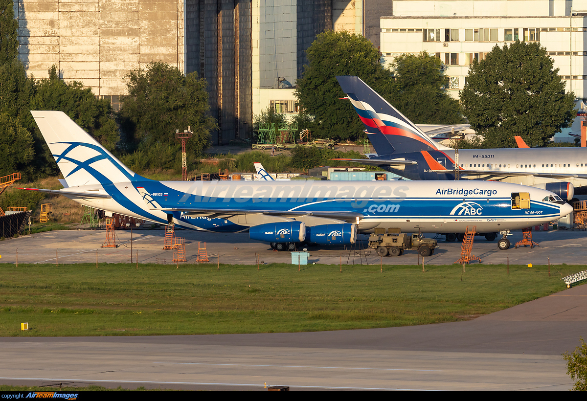 Ilyushin Il-96-400T - Large Preview - AirTeamImages.com