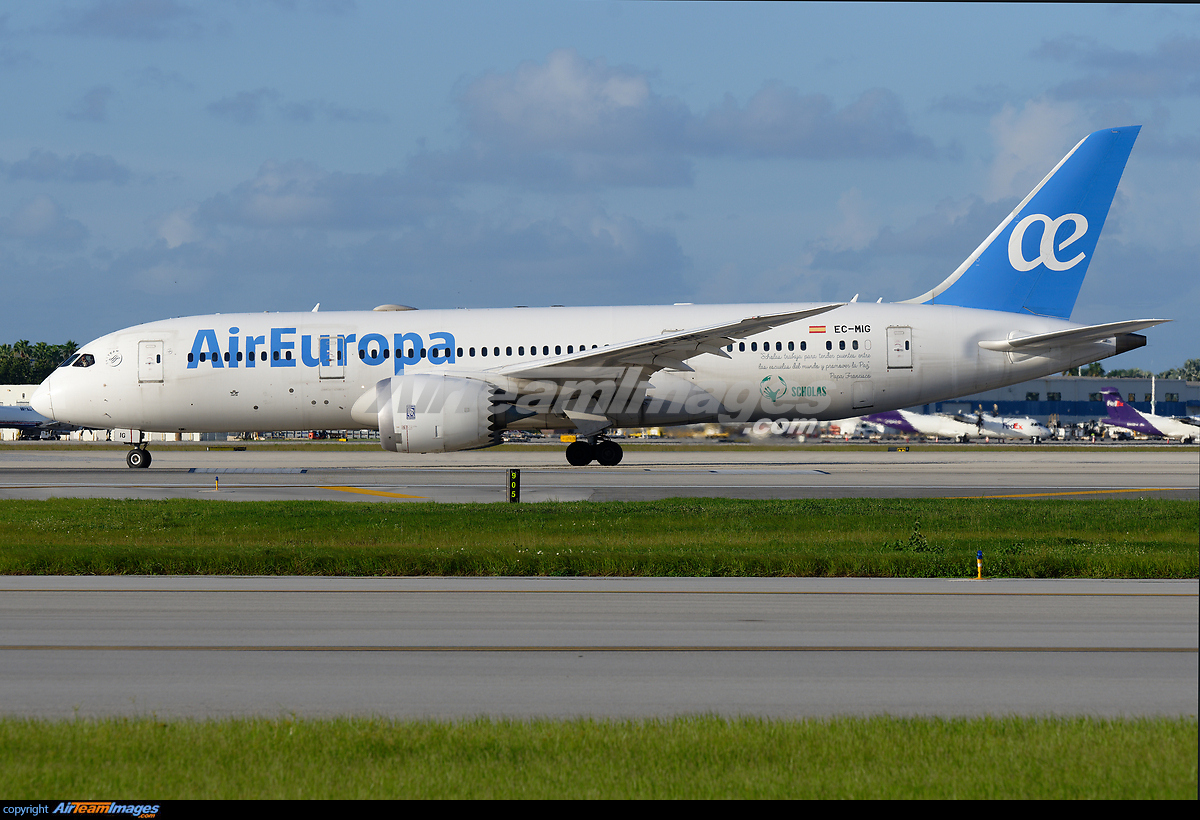 Airbus A350-1000 - Large Preview - AirTeamImages.com