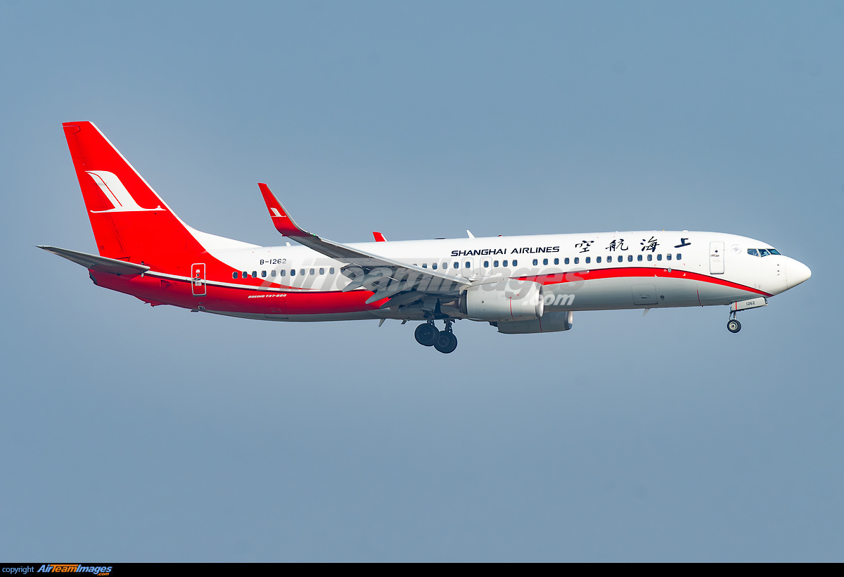 Boeing 737-89P - Large Preview - AirTeamImages.com