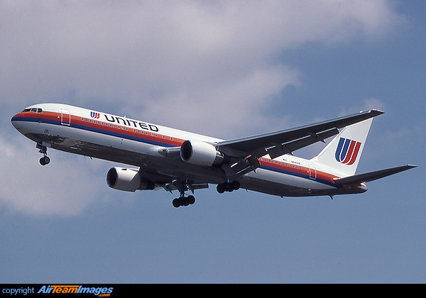 Boeing 767-322/ER (N641UA) Aircraft Pictures & Photos - AirTeamImages.com