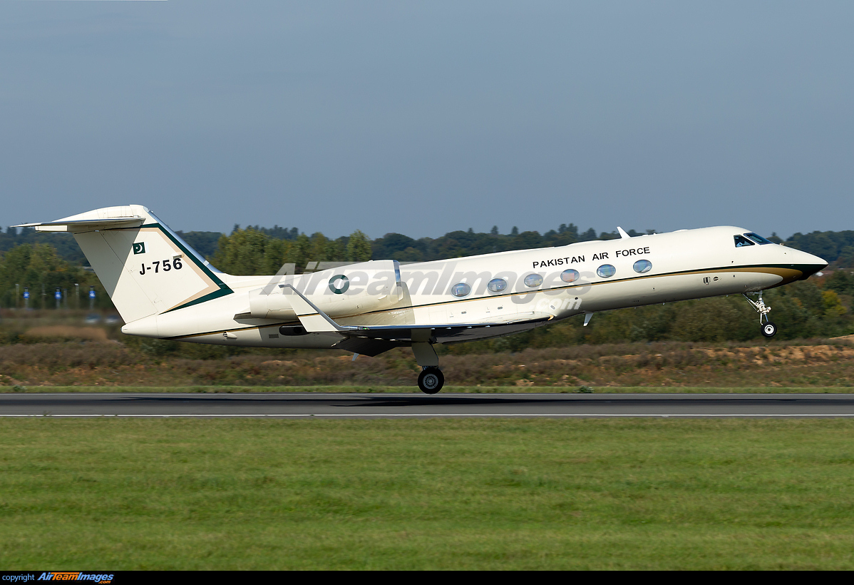 Gulfstream G450 - Large Preview - AirTeamImages.com