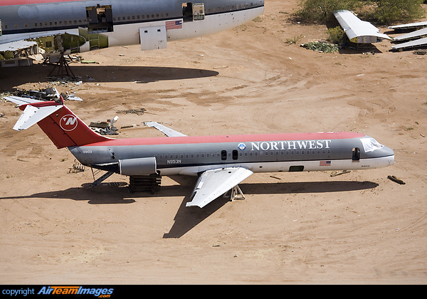McDonnell Douglas DC-9-31 (N953N) Aircraft Pictures & Photos ...
