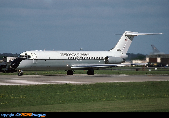 C-9A Nightingale (10882) Aircraft Pictures & Photos - AirTeamImages.com