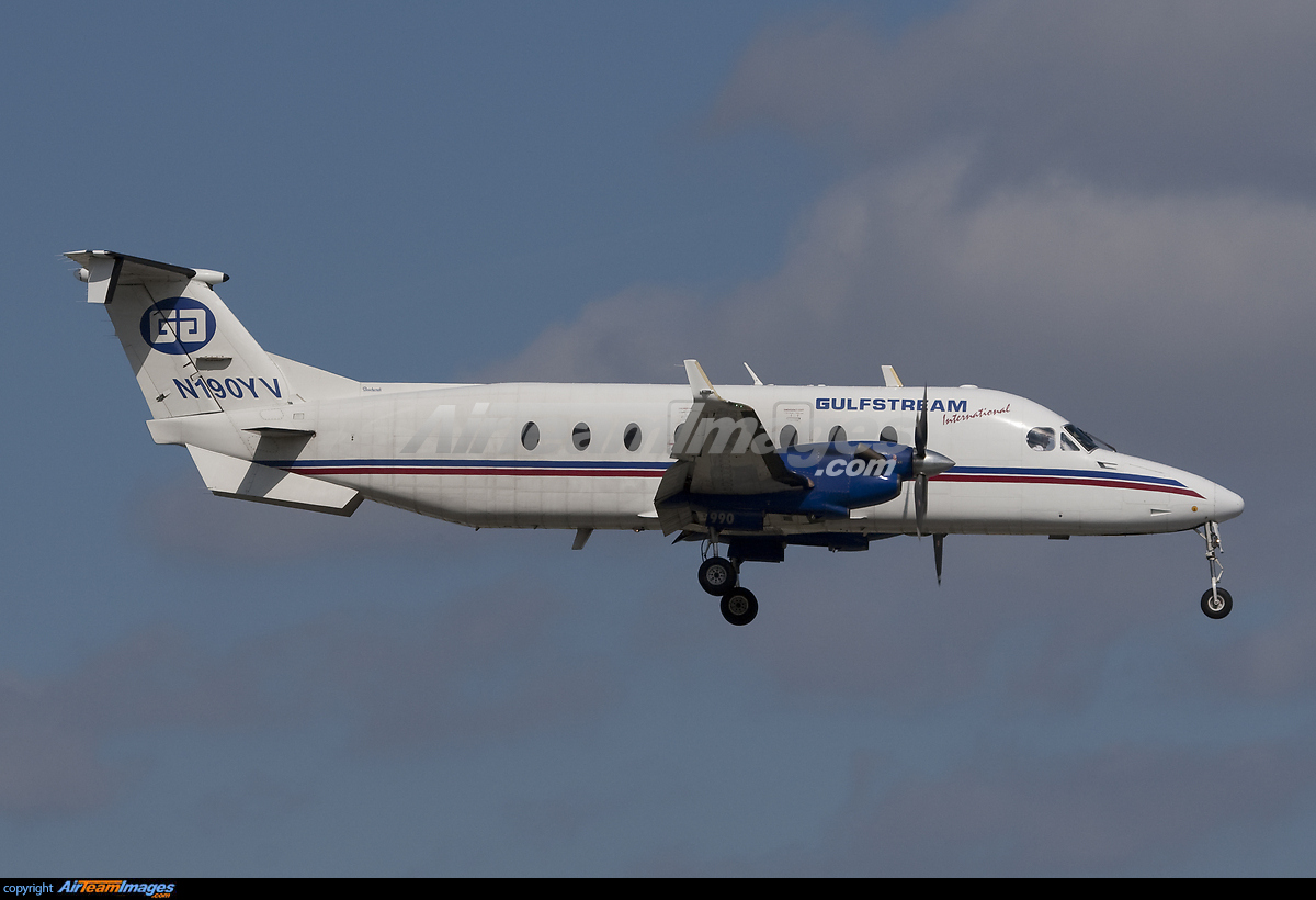 Beech 1900D - Large Preview - AirTeamImages.com